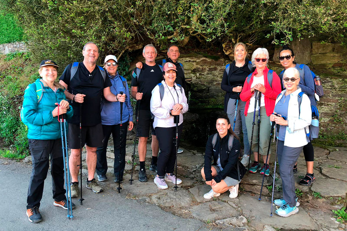 Hacer el Camino de Santiago organizado en grupo o solo